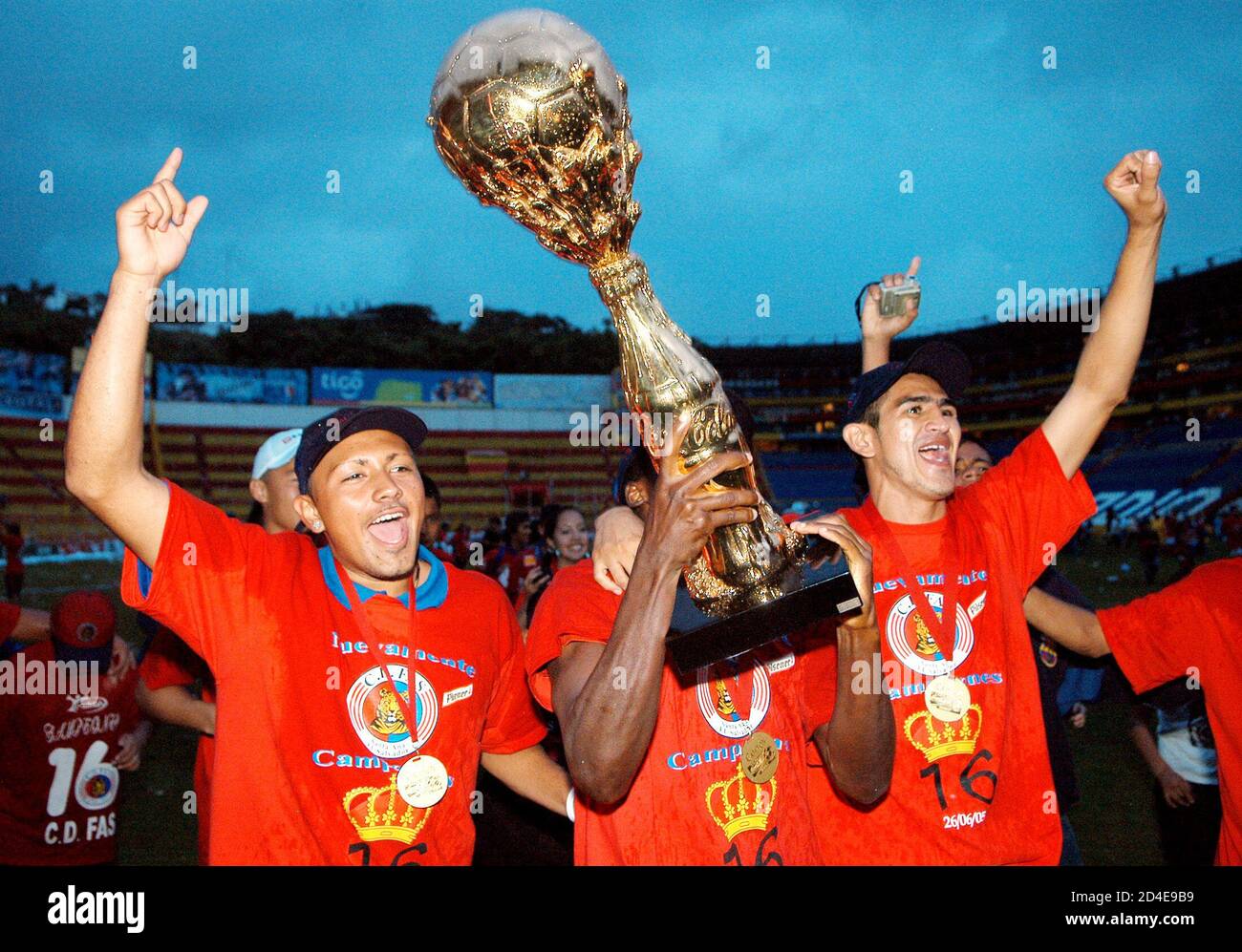 Cuscatlan stadium hi-res stock photography and images - Alamy