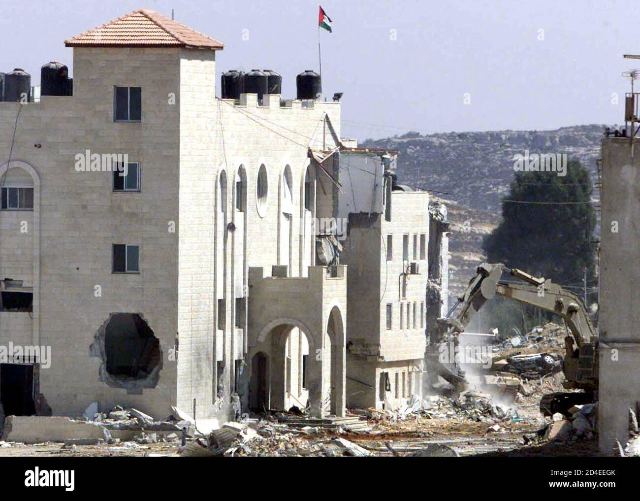 Ramallah headquarters 2002 hi-res stock photography and images - Alamy