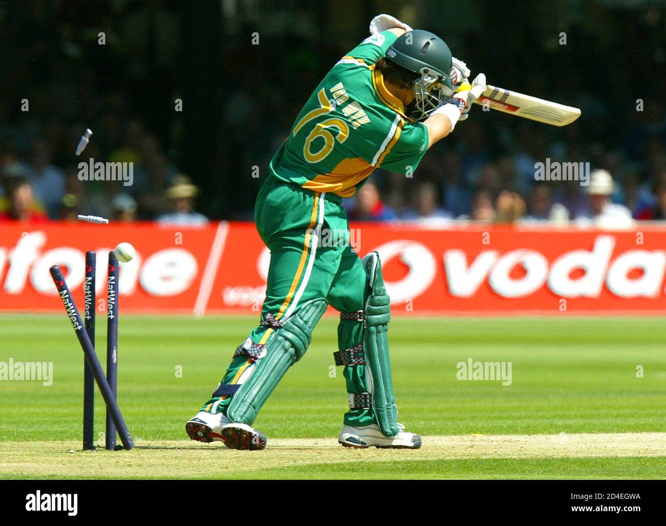 James anderson 2003 hi-res stock photography and images - Alamy