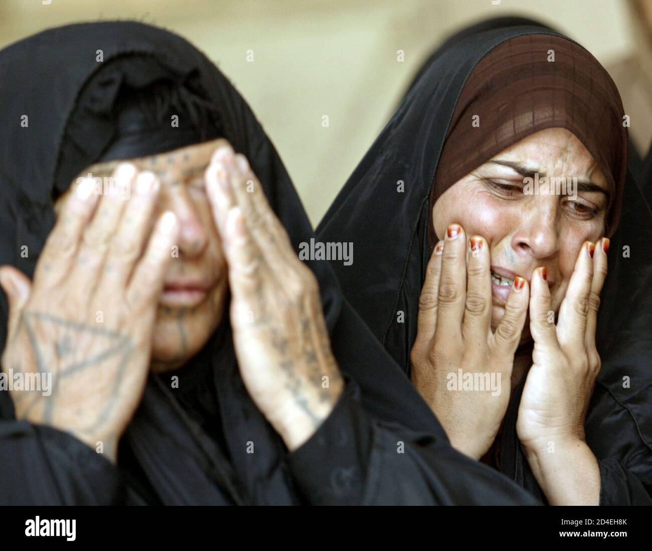 Iraqi girls 2003 hi-res stock photography and images - Alamy