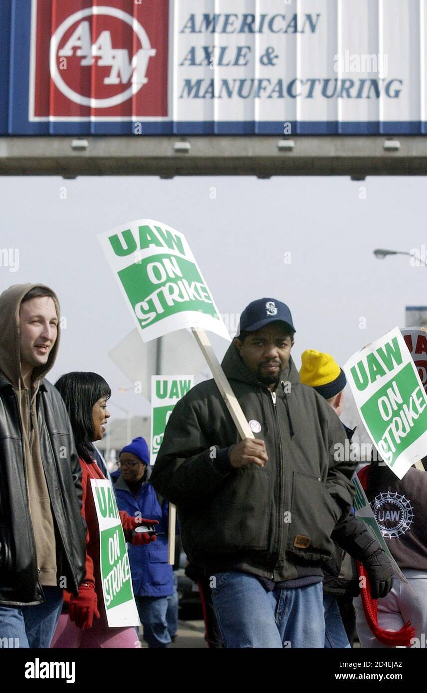 Us economy picket line hi-res stock photography and images - Alamy