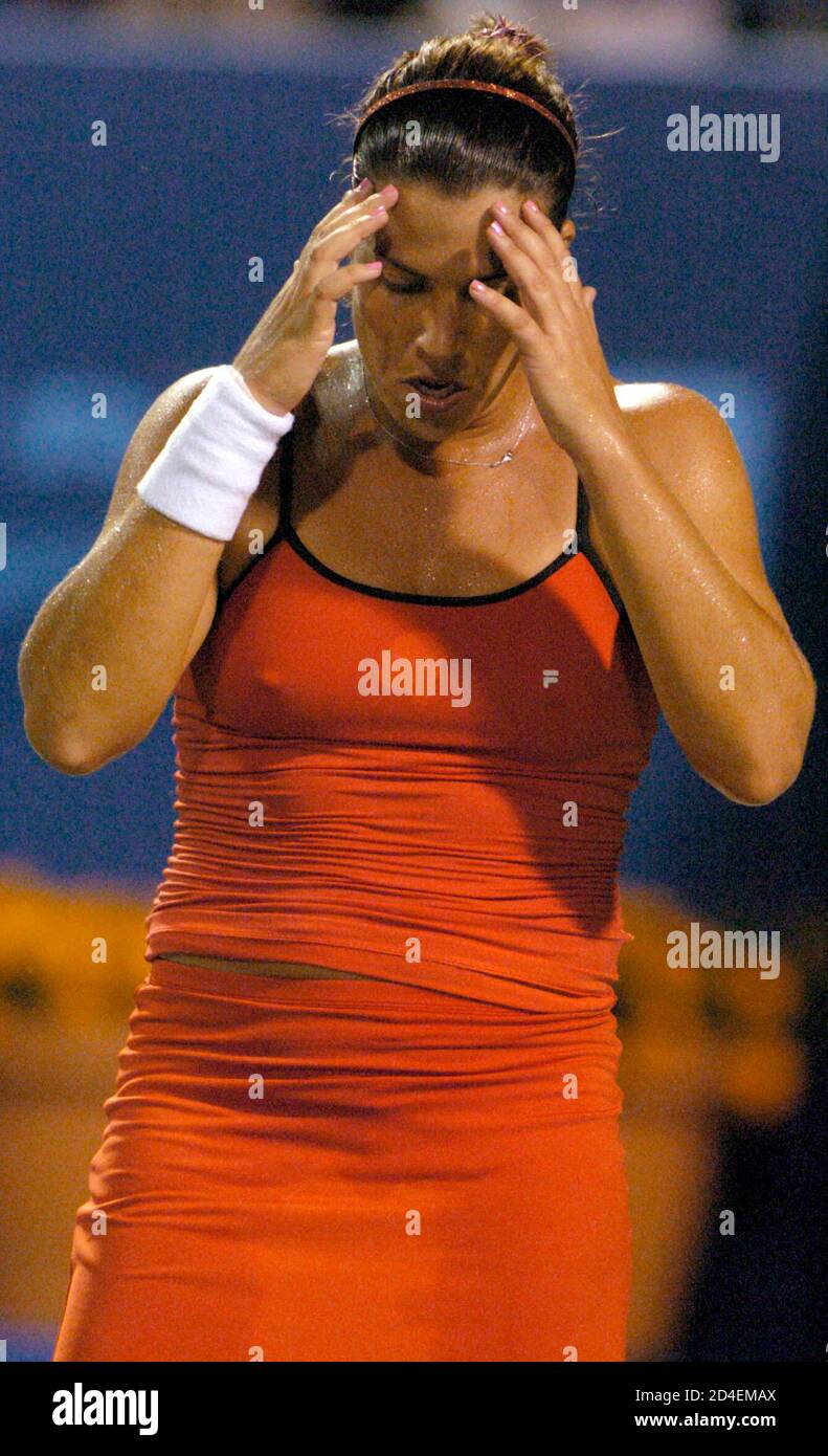 Jennifer capriati playing tennis hi-res stock photography and images ...