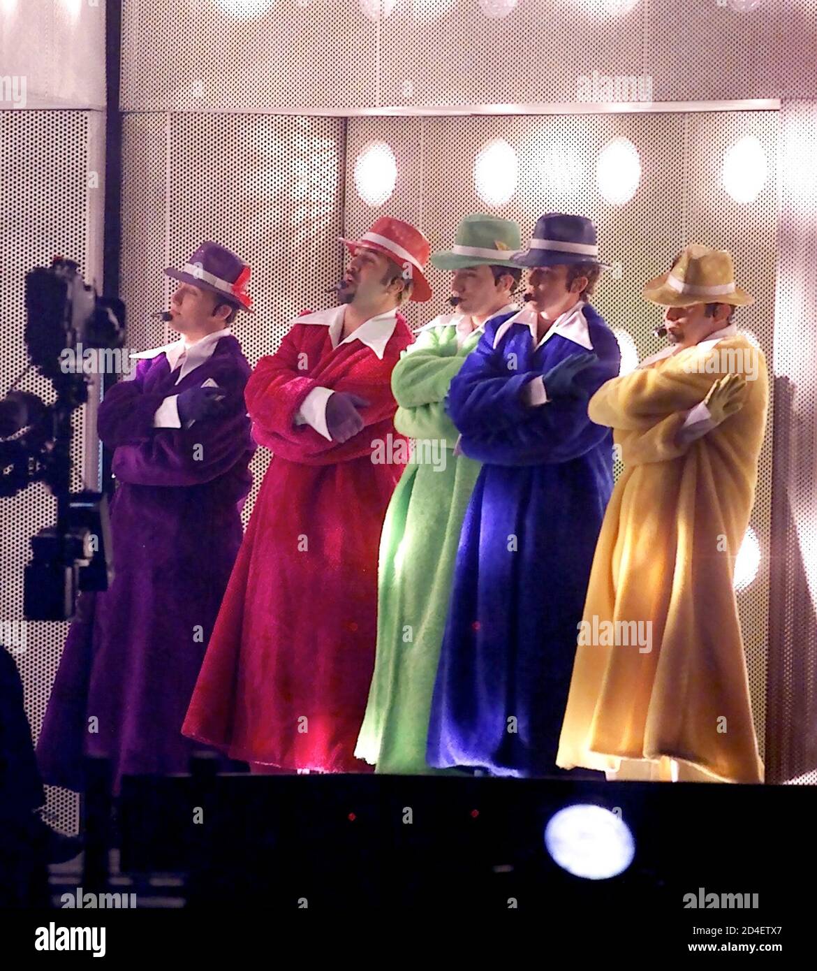 Strings attached band hi-res stock photography and images - Alamy