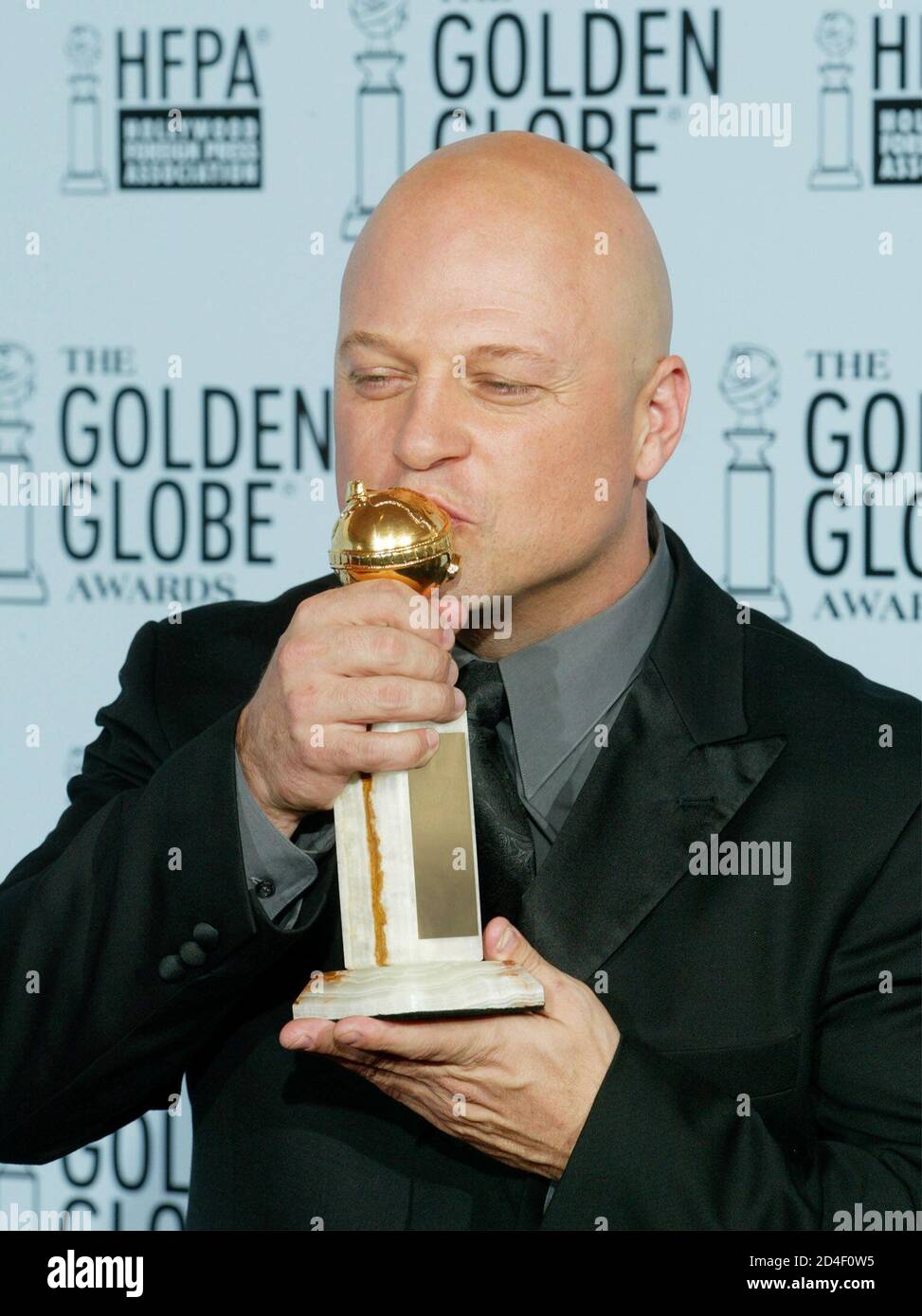 Michael chiklis shield hi-res stock photography and images - Alamy