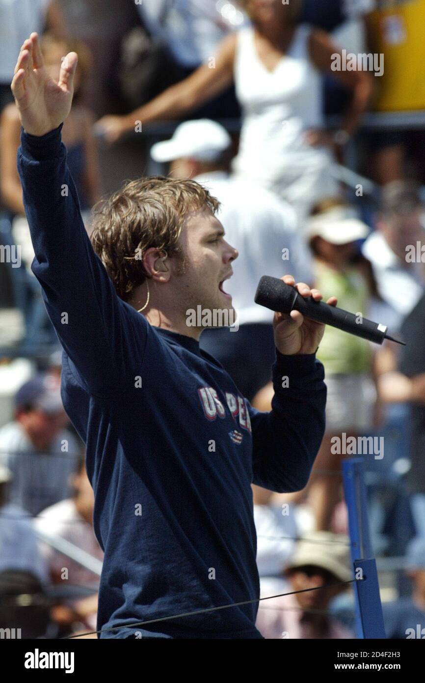 Singer daniel bedingfield hi-res stock photography and images - Alamy