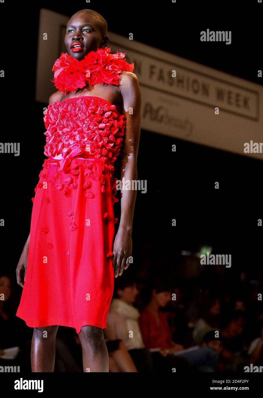 Alek Wek Model High Resolution Stock Photography and Images - Alamy