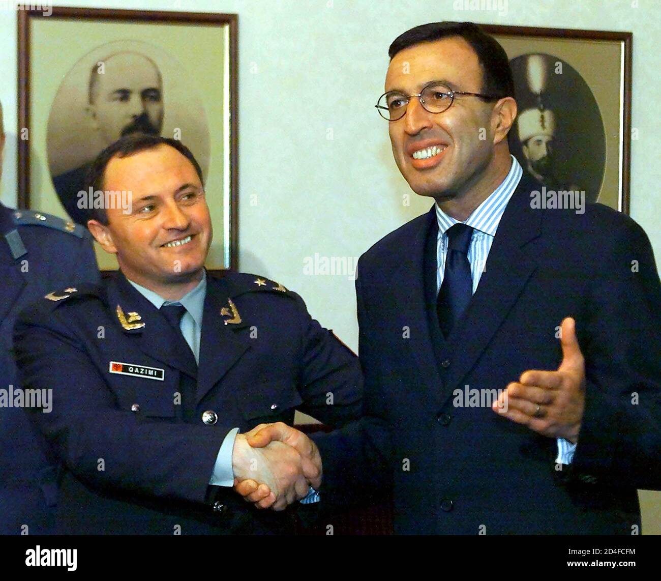 Bulgarian army chief staff general hi-res stock photography and images ...