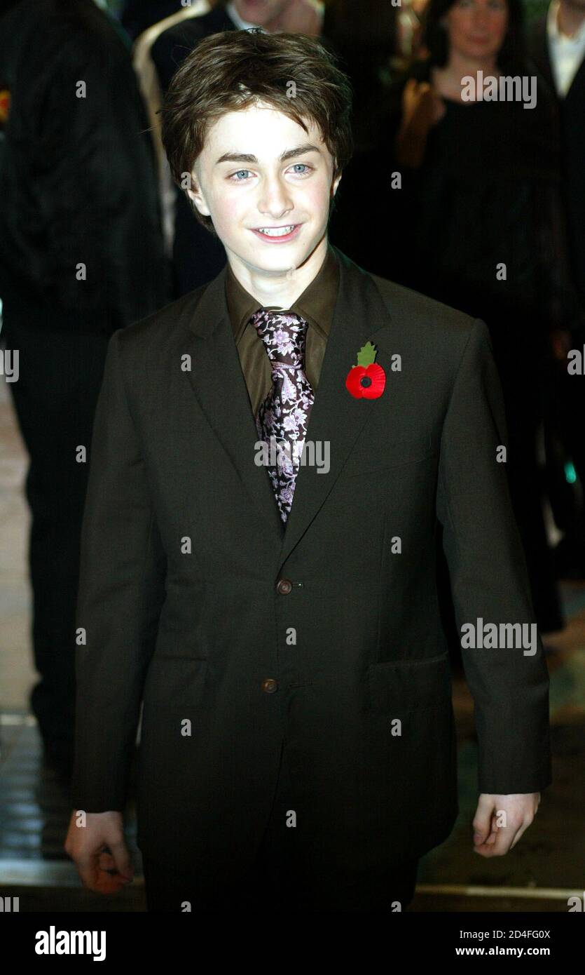 Daniel radcliffe harry potter 2002 hi-res stock photography and images ...