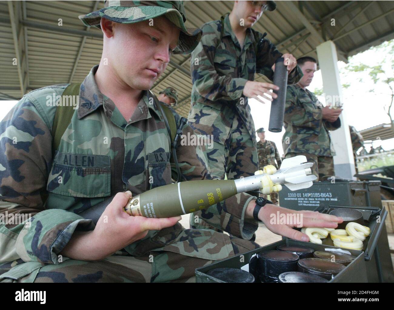 60 mm mortar hi-res stock photography and images - Alamy