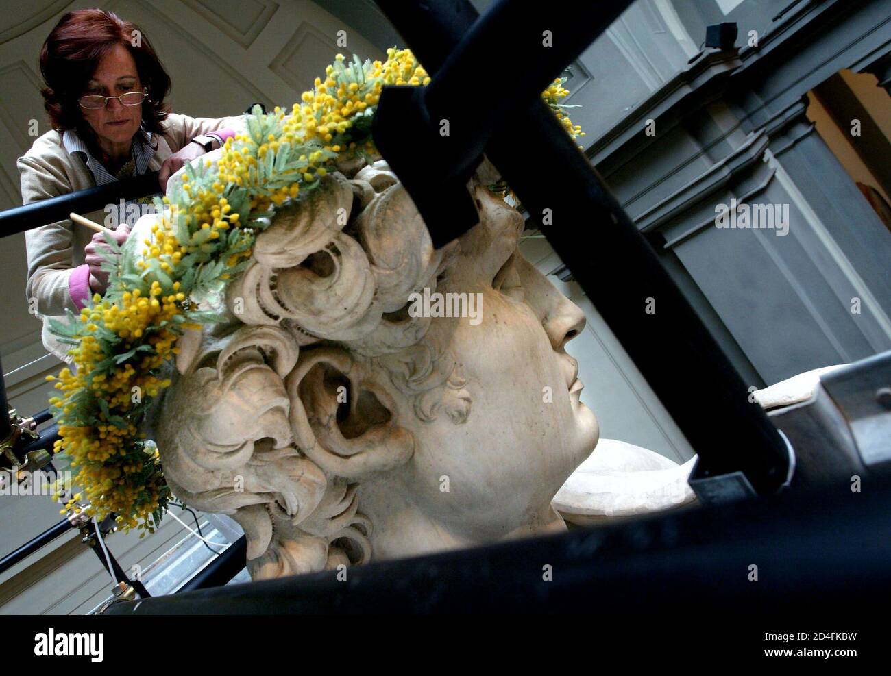 Water paper sculpture hi-res stock photography and images - Alamy