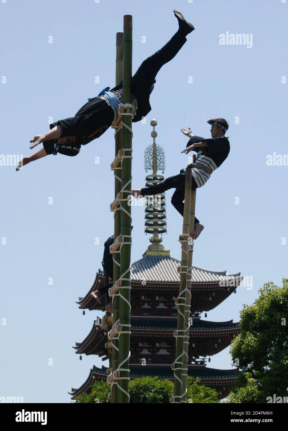 Japanese bamboo ladder hi-res stock photography and images - Alamy