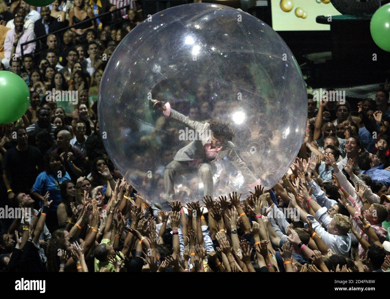 Mtv music awards balloon hi-res stock photography and images - Alamy