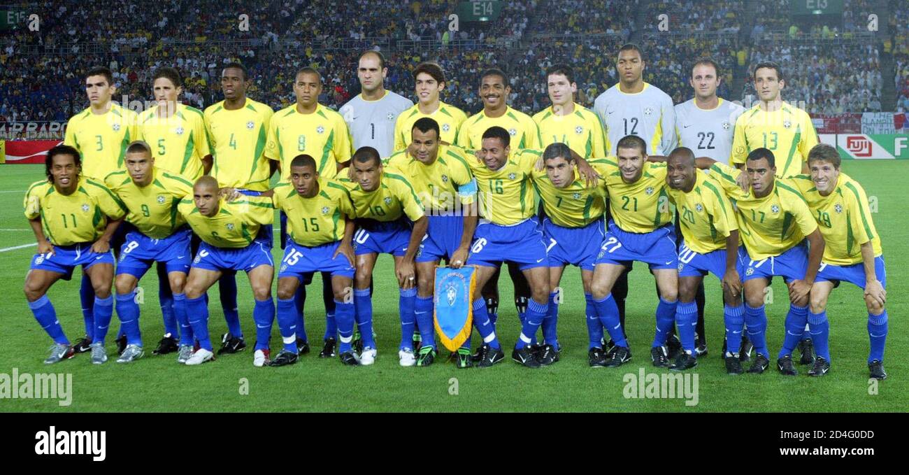 Brazil world cup team back row l r hi-res stock photography and images ...