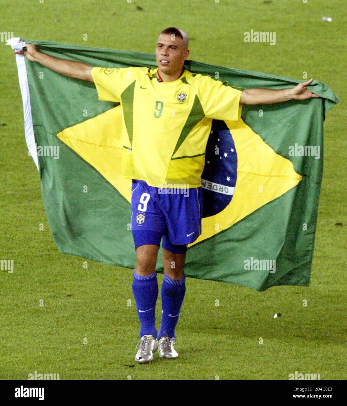 2002 world cup ronaldo hi-res stock photography and images - Alamy