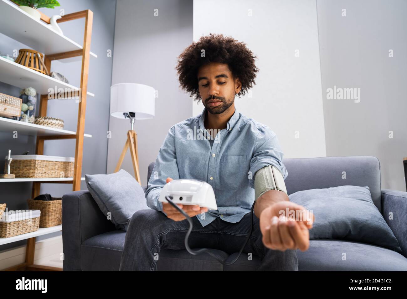 African test blood pressure hi-res stock photography and images - Alamy