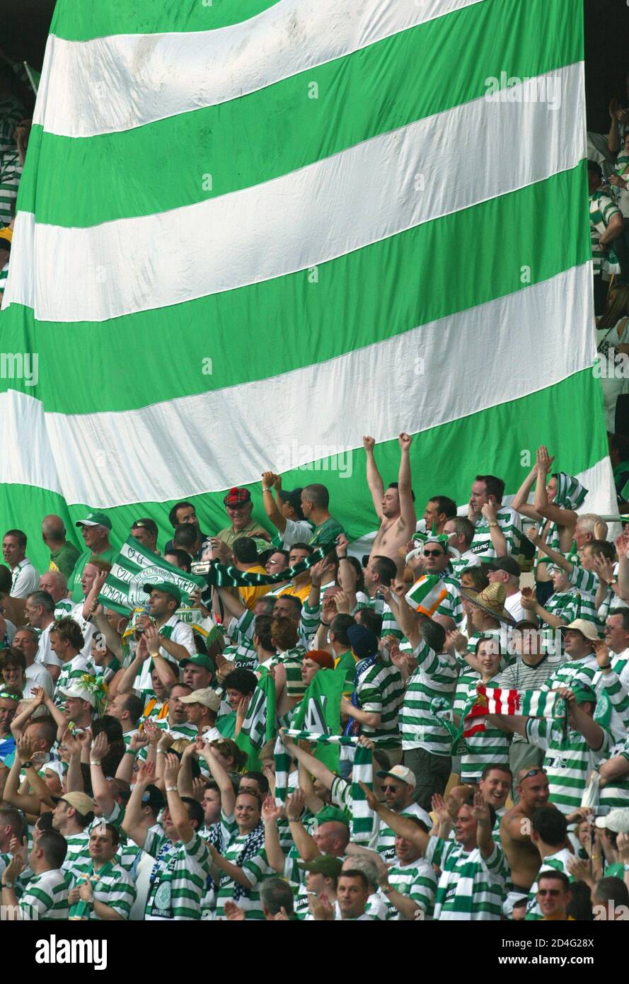 Fc celtic flag hi-res stock photography and images - Alamy