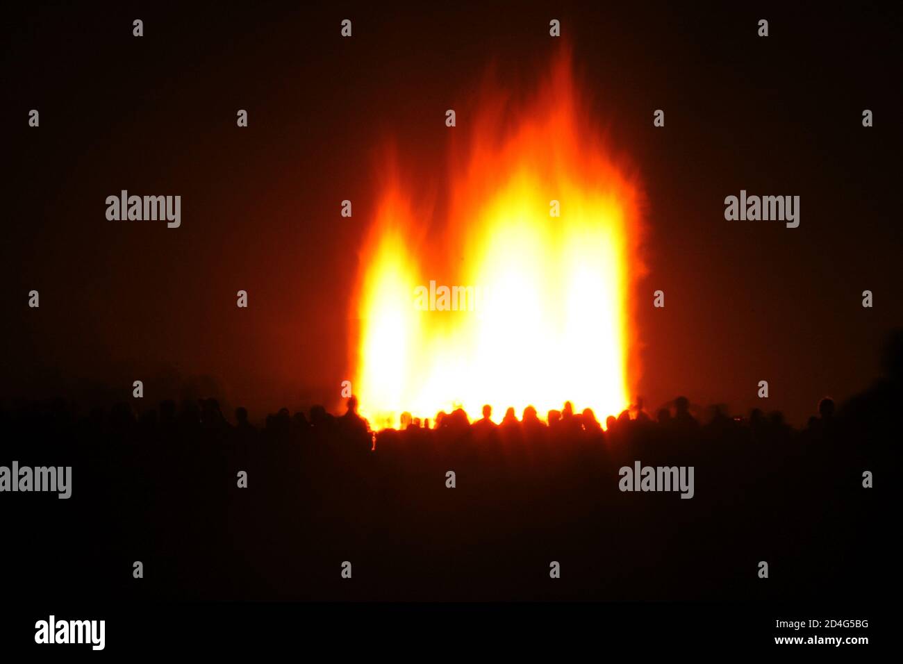 images of bonfire, fireworks, revelries during Bonfire night, Guy ...