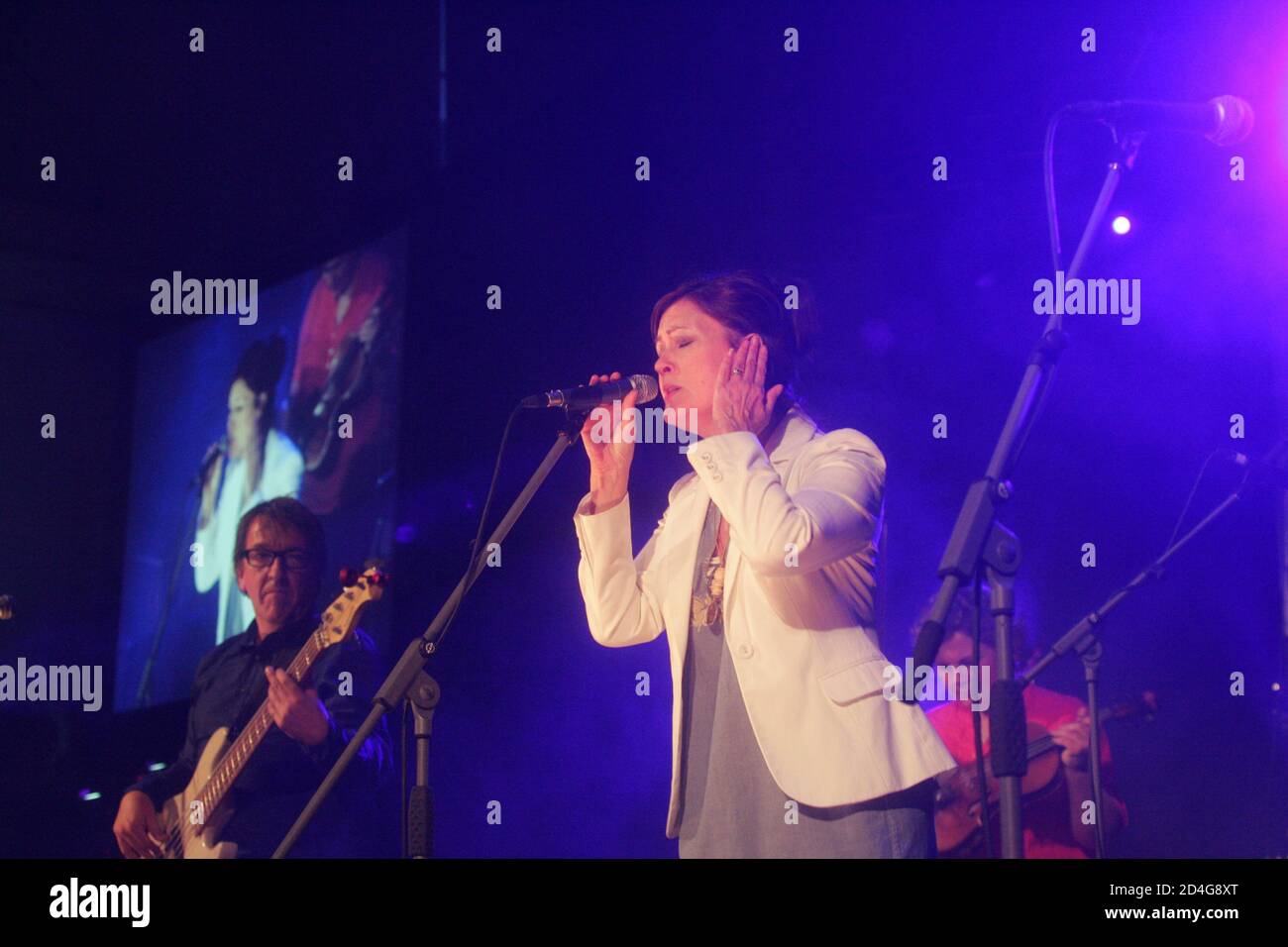 Scots folk songs hi-res stock photography and images - Alamy