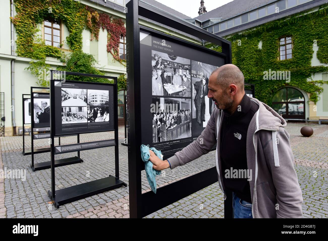 Photographic censorship hi-res stock photography and images - Alamy