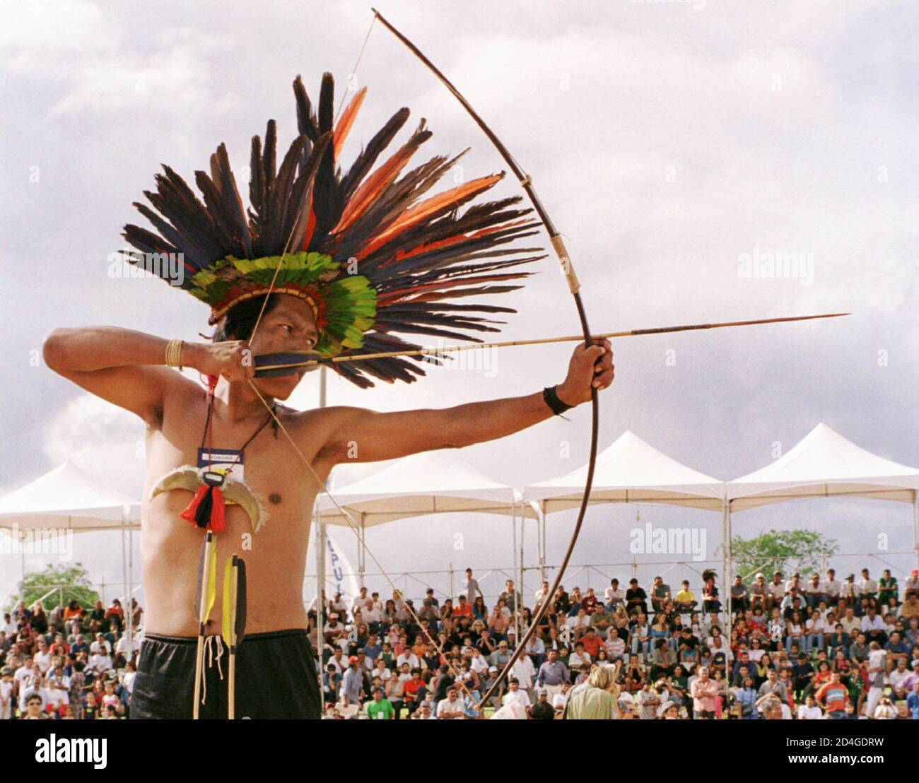 World indigenous games arrow hi-res stock photography and images - Alamy