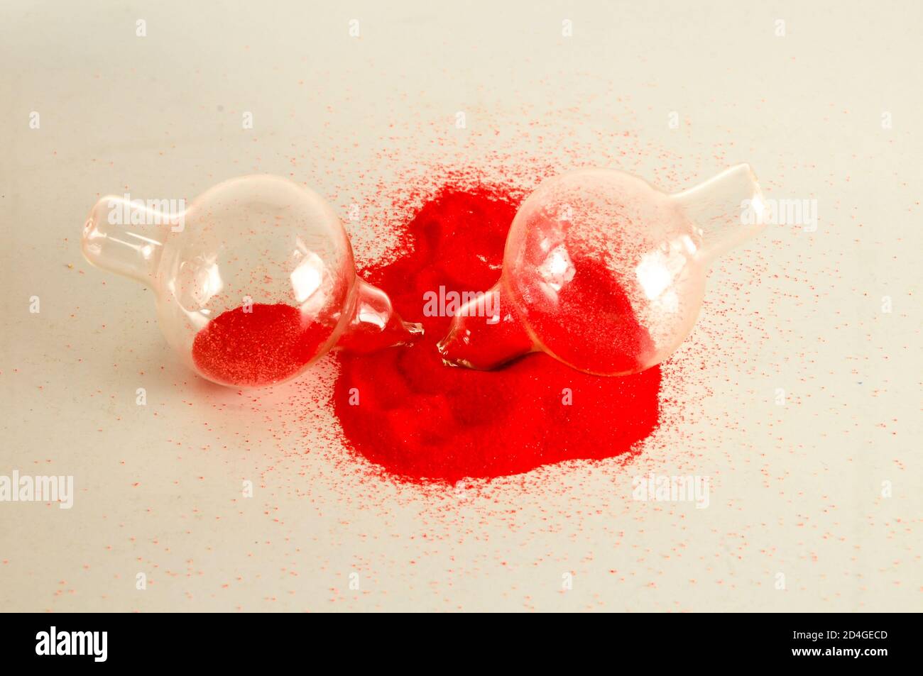 Close-up of broken hourglass Stock Photo - Alamy