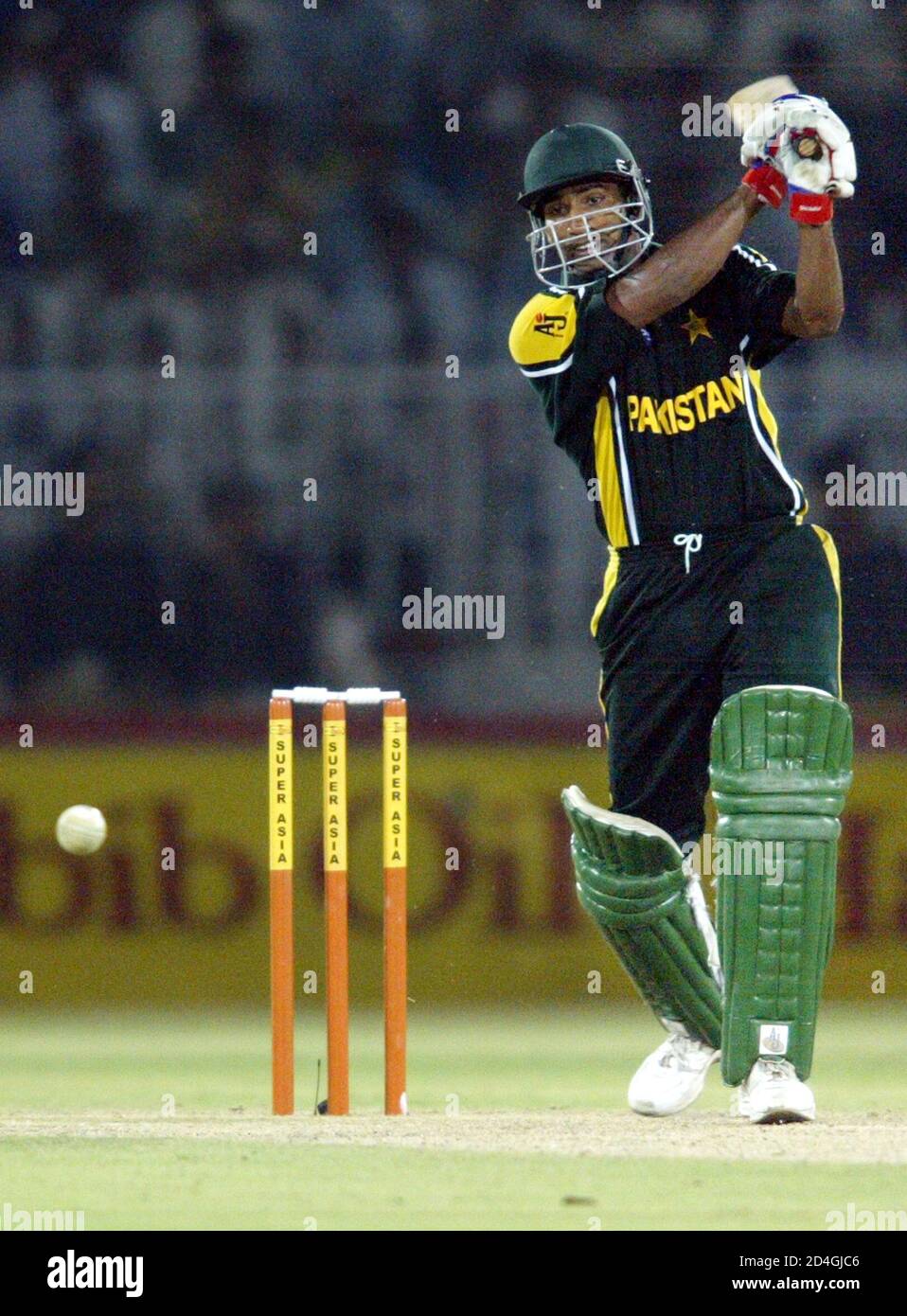 Rawalpindi stadium hi-res stock photography and images - Alamy