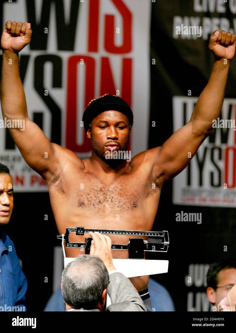 Mike tyson lennox lewis 2002 hi-res stock photography and images - Alamy