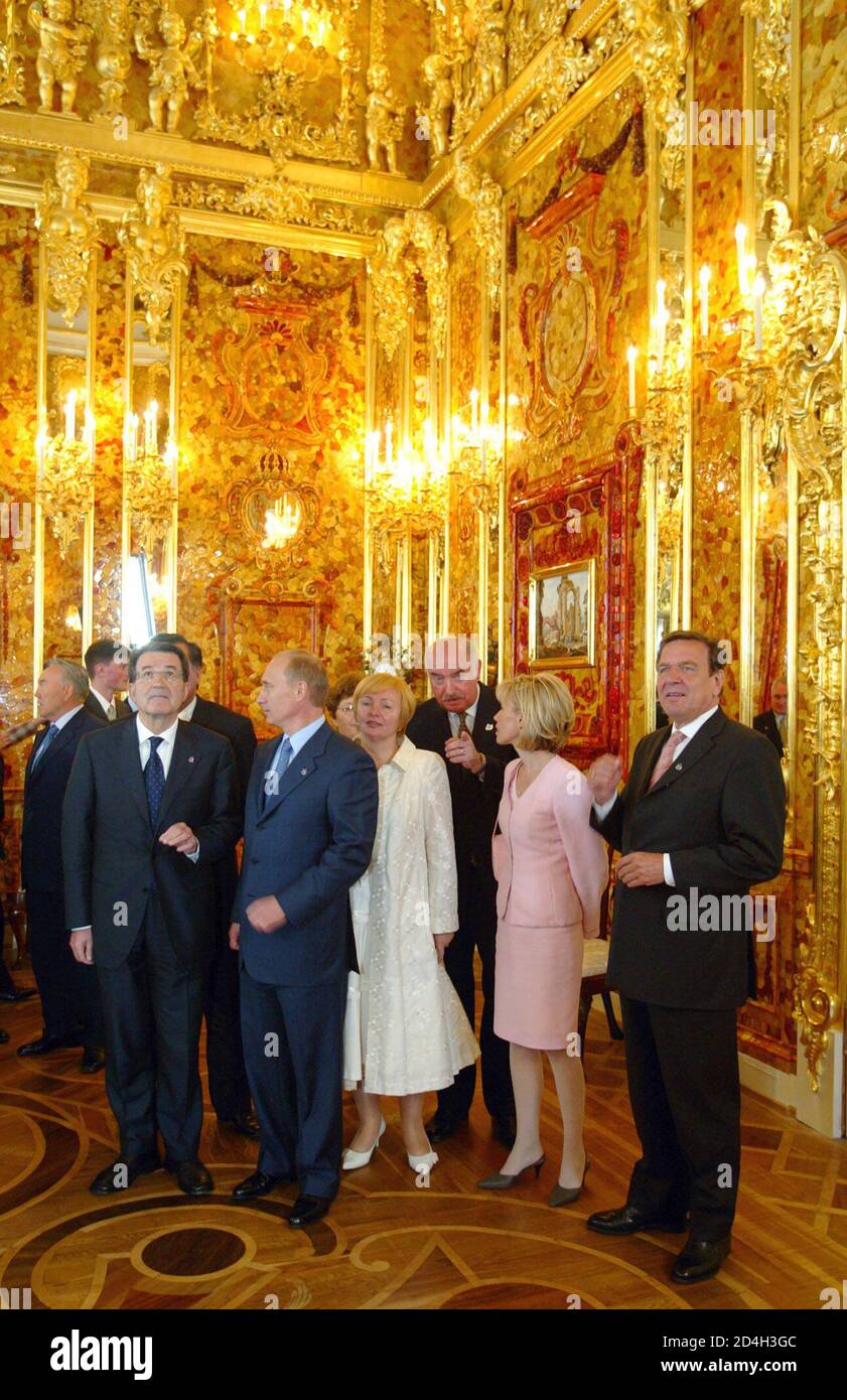 Lyudmila putina hi-res stock photography and images - Alamy