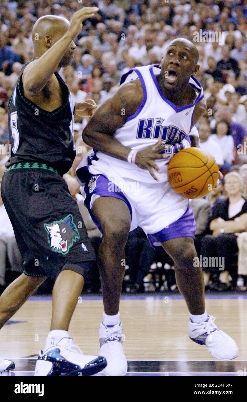 Sacramento kings guard bobby jackson hi-res stock photography and ...