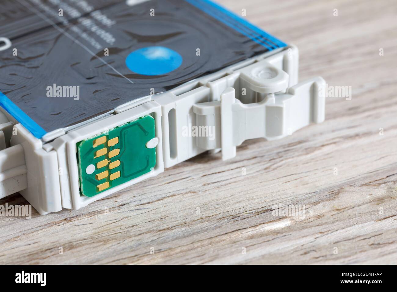 Data chip from a blue ink cartridge Stock Photo - Alamy