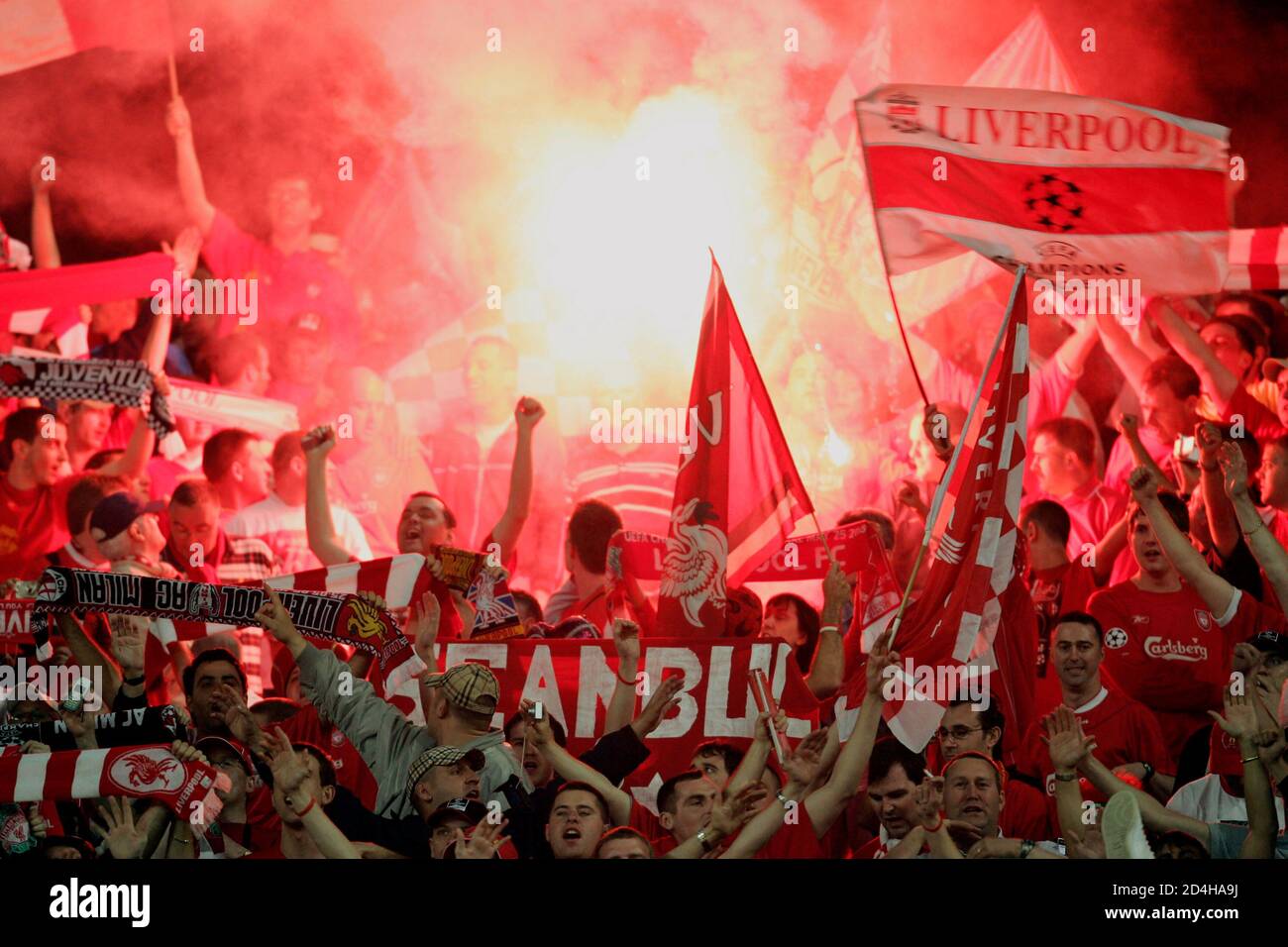 Liverpool ac milan istanbul hi-res stock photography and images - Alamy