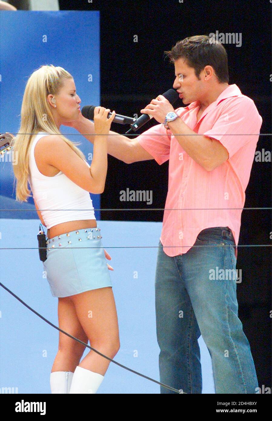 Jessica simpson 2000 hi-res stock photography and images - Alamy