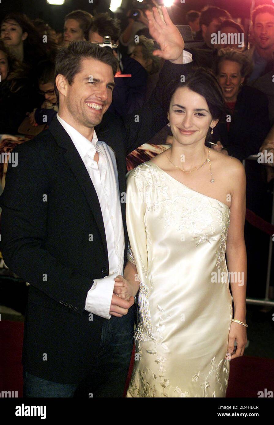 Tom cruise and his girlfriend penelope cruz hi-res stock photography ...