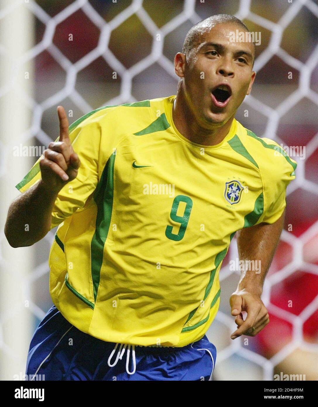 Ronaldo 2002 World Cup High Resolution Stock Photography and Images - Alamy