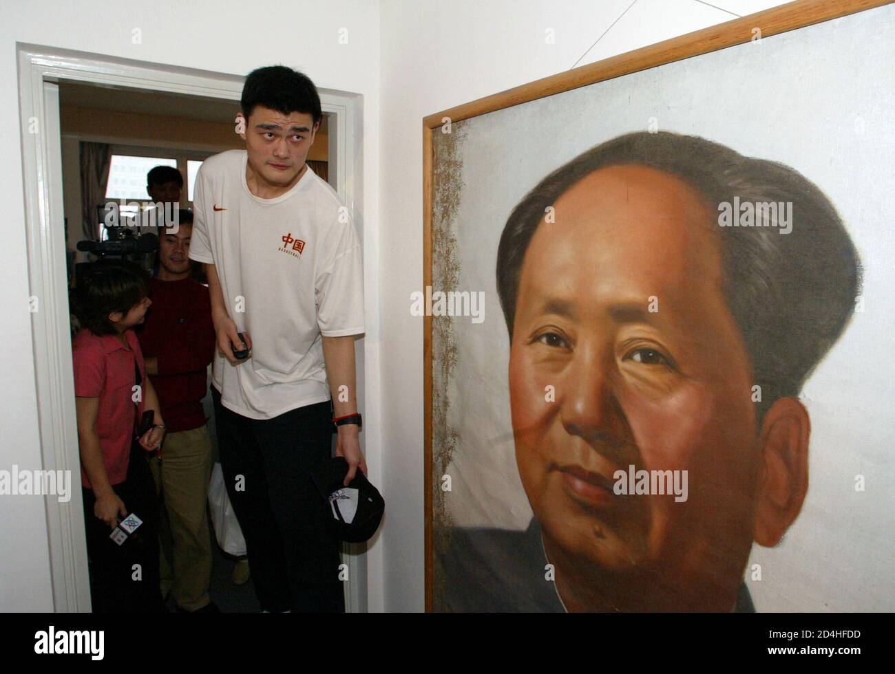 Yao ming draft hi-res stock photography and images - Alamy