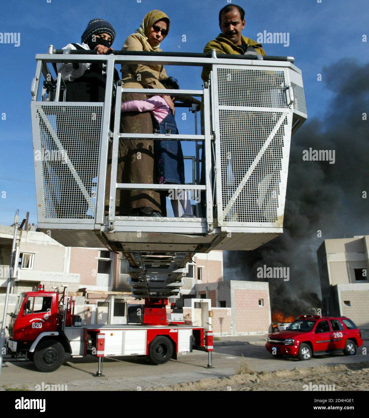 Kuwait city kuwait women in hi-res stock photography and images - Alamy