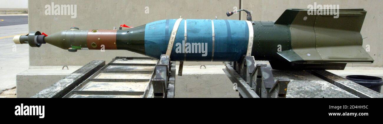 Flying targets hi-res stock photography and images - Alamy