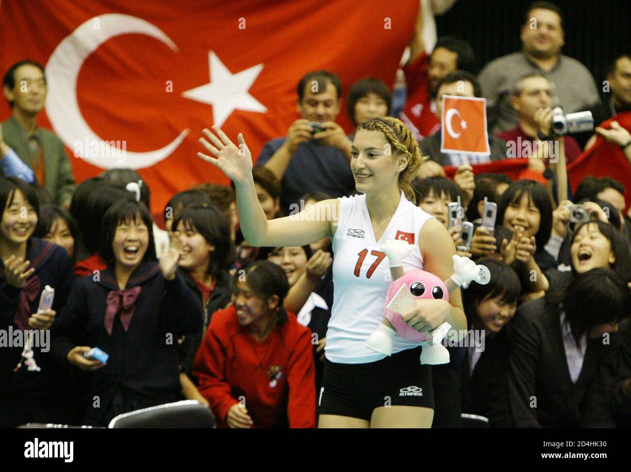 Japan womens fans hi-res stock photography and images - Alamy
