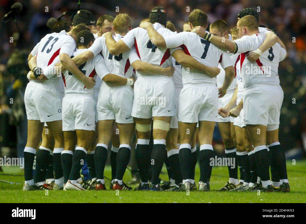 England rugby team huddle hi-res stock photography and images - Alamy