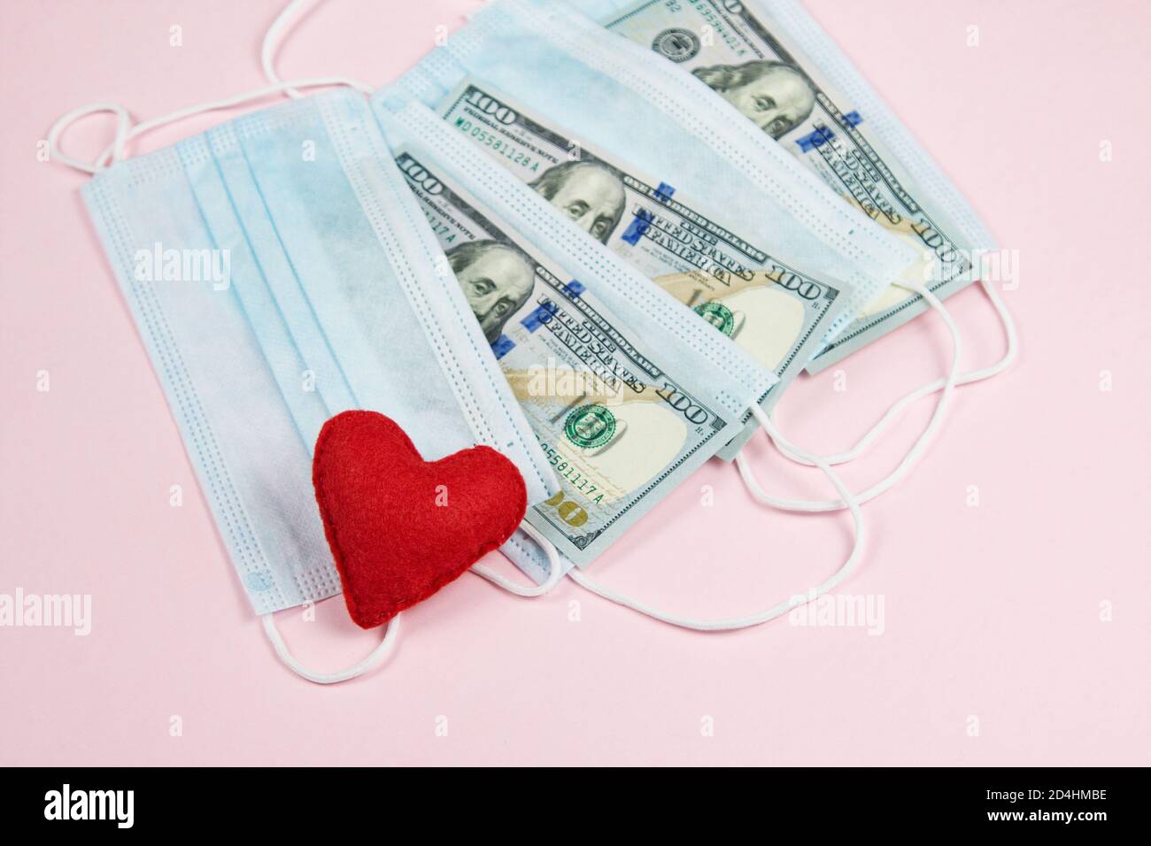 Red heart medical masks hi-res stock photography and images - Alamy