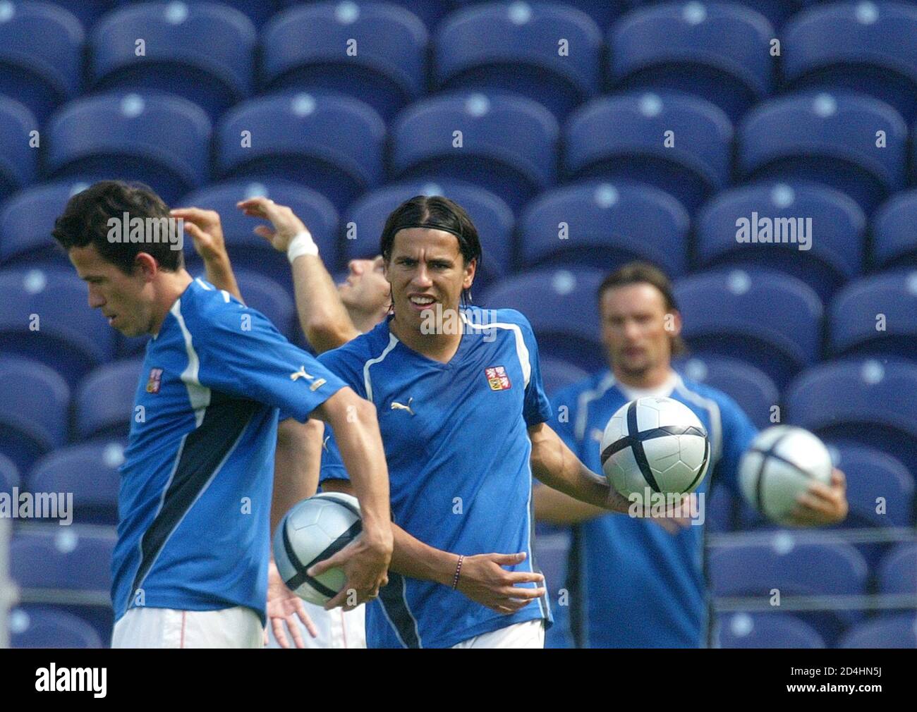 Official euro 2004 soccer ball hi-res stock photography and images - Alamy
