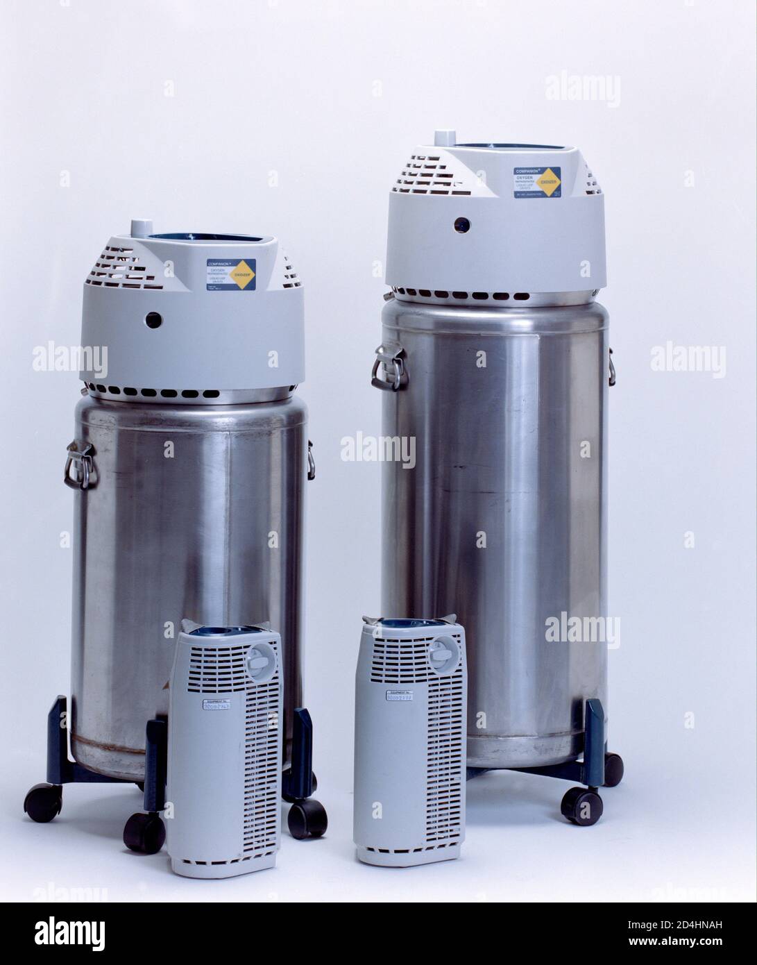 Oxygen home use cylinders hi-res stock photography and images - Alamy