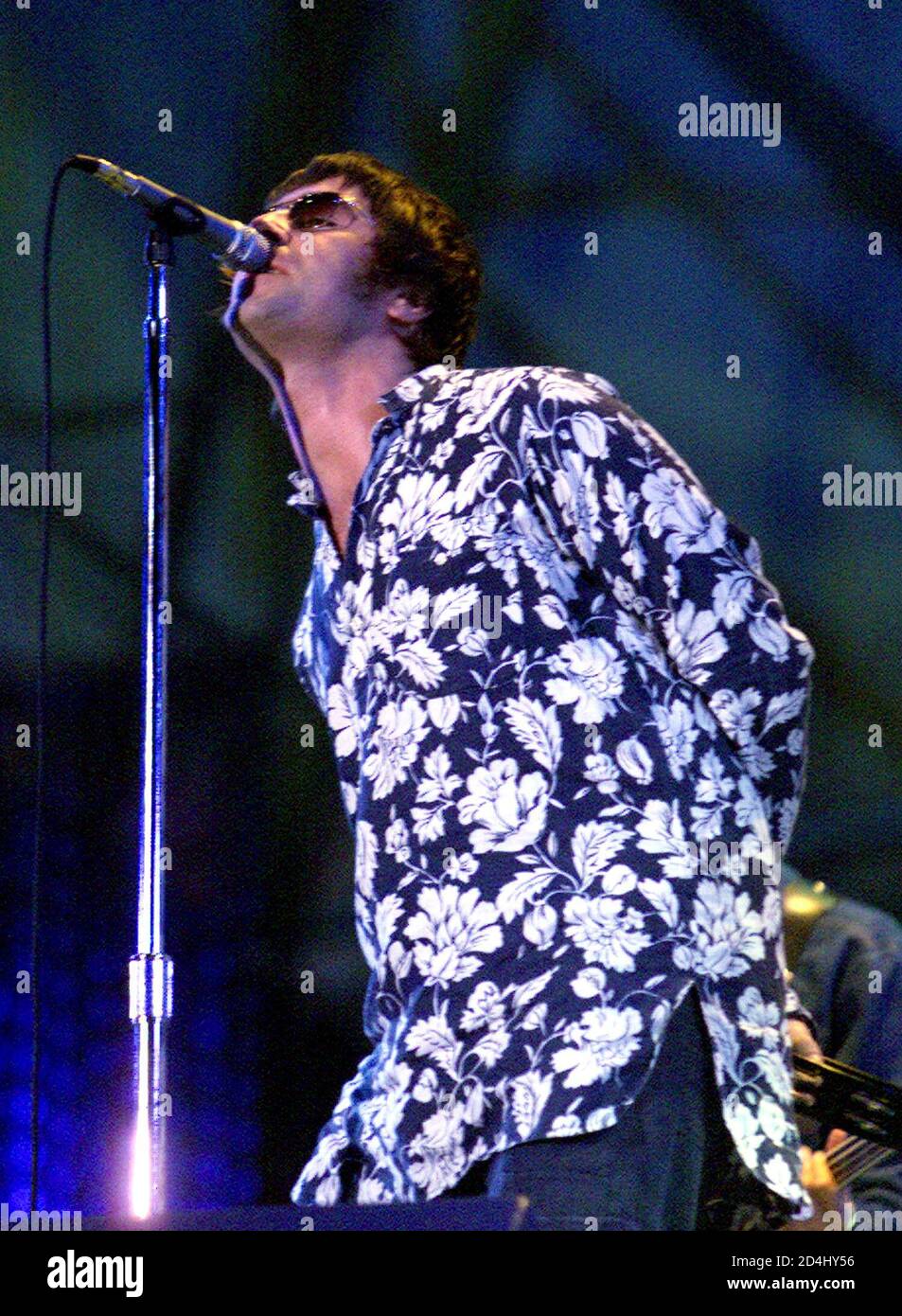 Oasis liam gallagher 2001 hi-res stock photography and images - Alamy