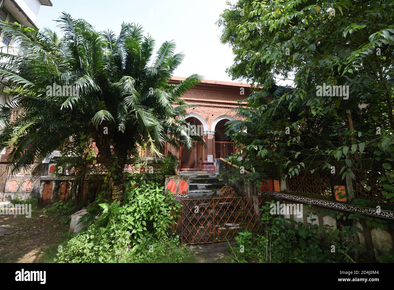 Durga Mandir (Dalan type) of Dutta Chaudhury family, where Kashiswar ...