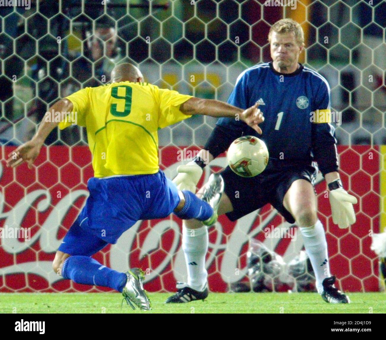 Oliver kahn r hi-res stock photography and images - Alamy