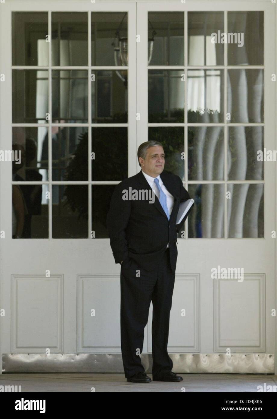 Cia director george tenet hi-res stock photography and images - Alamy