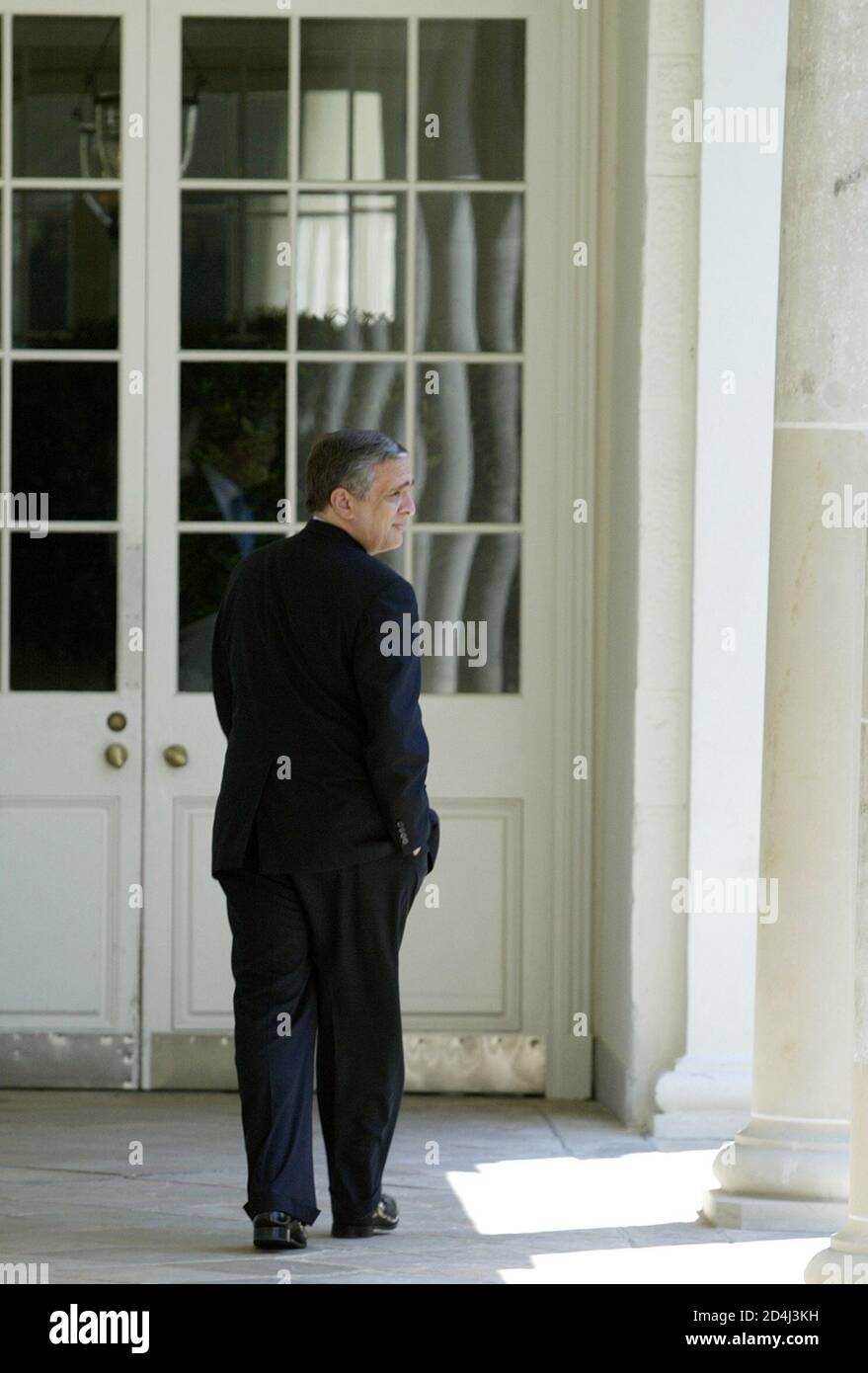 Cia director george tenet hi-res stock photography and images - Alamy