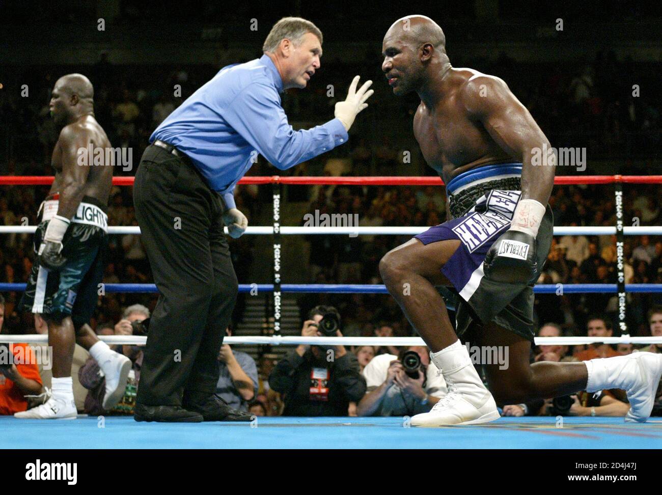 Knockdown center hi-res stock photography and images - Alamy