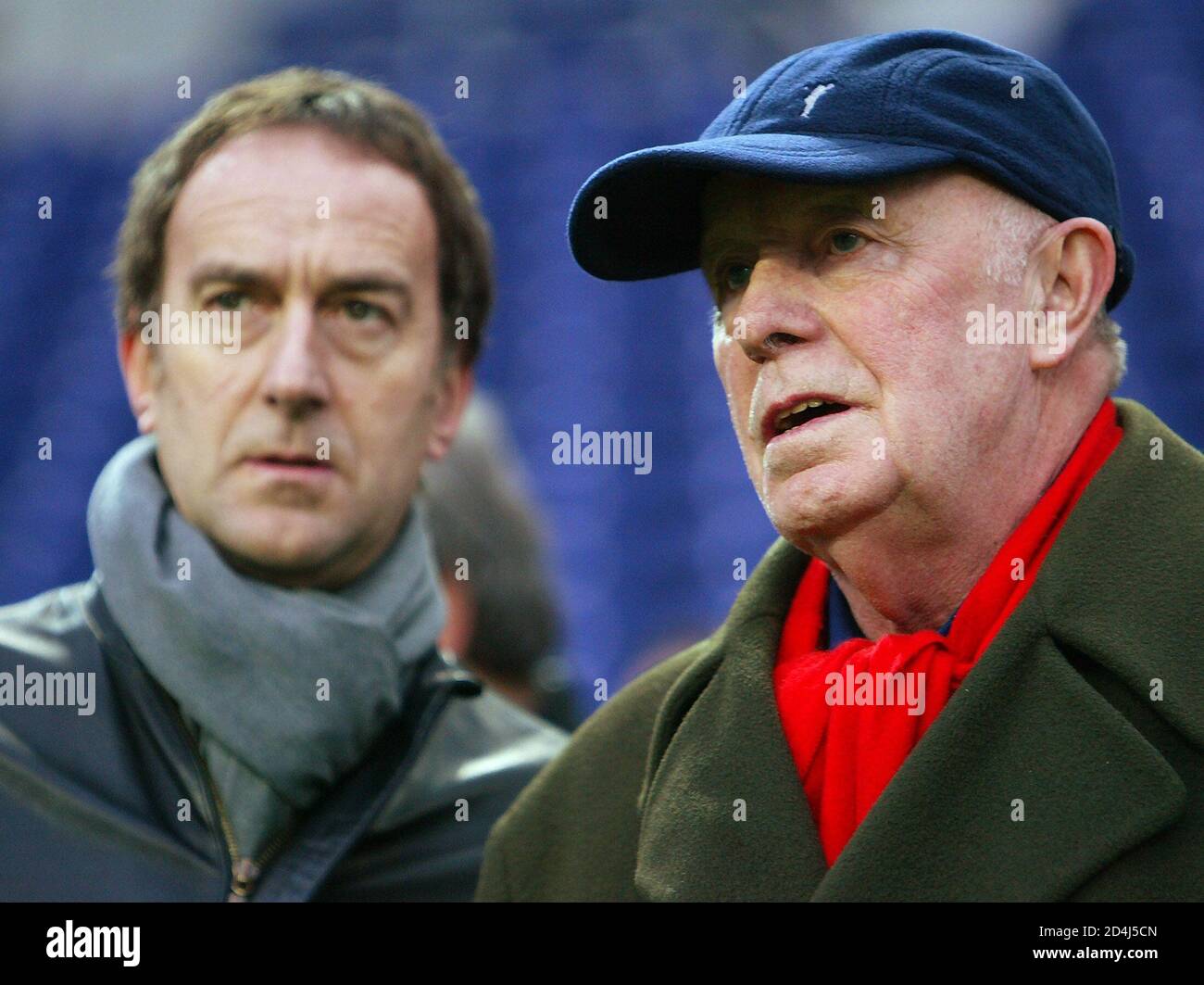 Angus deayton hi-res stock photography and images - Alamy