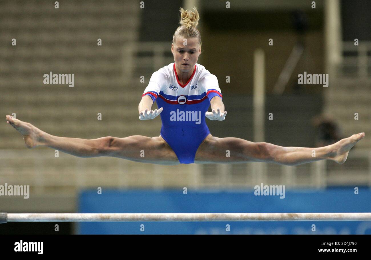 Svetlana khorkina olympics hi-res stock photography and images - Alamy